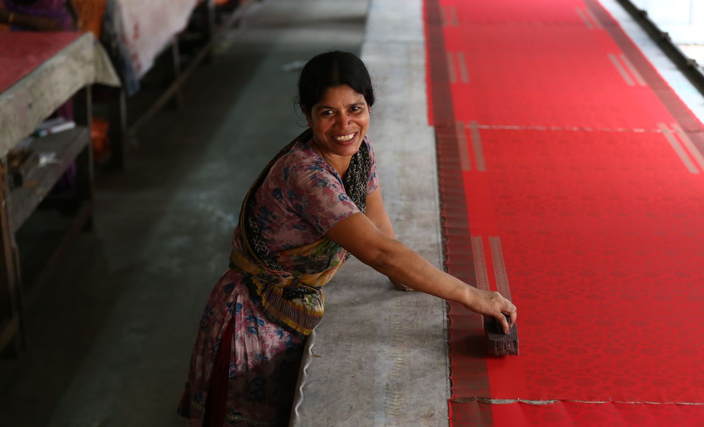 Aarong | Bangladesh’s Leading Fair Trade Fashion & Lifestyle Brand by BRAC