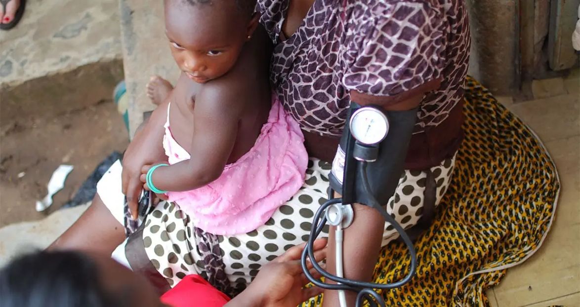Reducing Child Mortality In The Last Mile: Experimental Evidence On ...